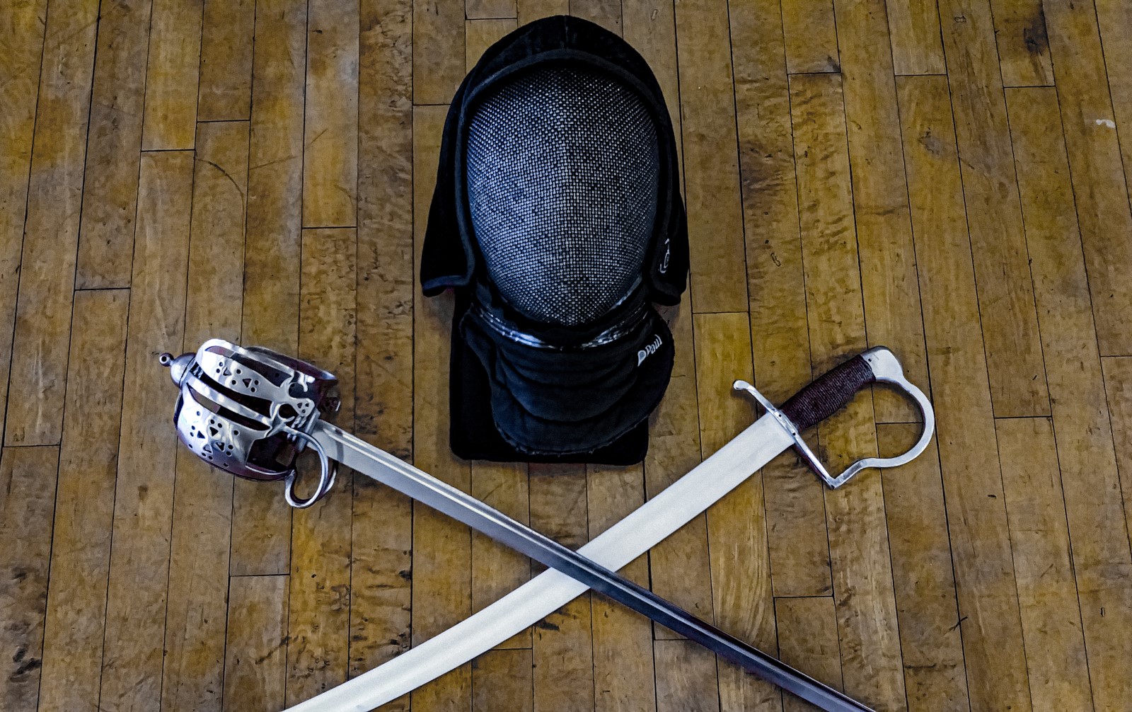 Victorian Duelling Sabre Beginner Course – The Vanguard Centre